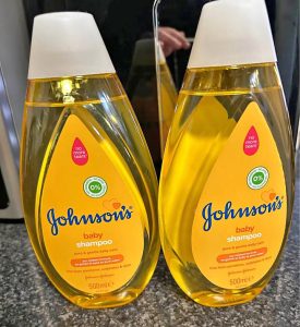 Baby Shampoo For Adults: Is It Good For Your Hair?